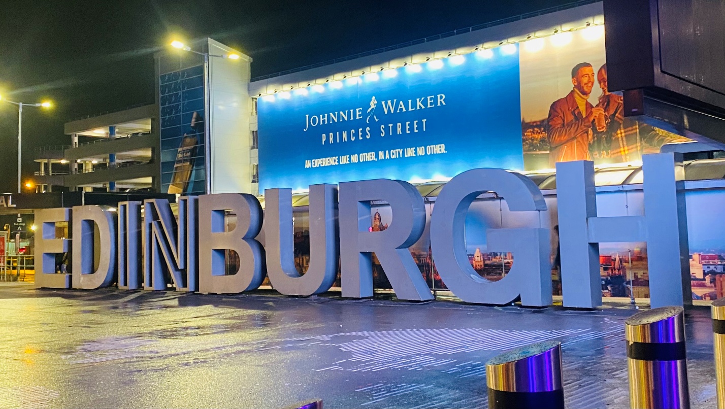 EDINBURGH ENCHANMENT WITH A GLASGOW GLIMMER - The Hallowed Way